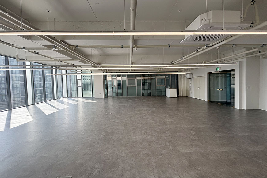 논현동사무실임대, 언주역 초역세권 말도안되는 가성비 ace 대로변 중형사무실 추천